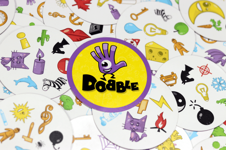 Blog - Juego Dobble, Más del Doble de Diversión | eMarket Perú